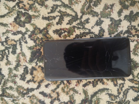 Samsung a20  to'q ko'k rang