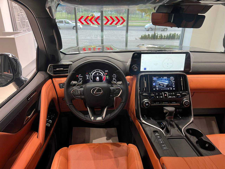 Lexus LX600 VIP Black Edition 2023