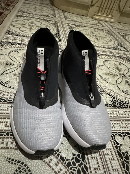 Брендовые кроссовки Under Armour