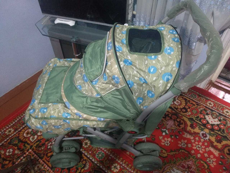 Коляска арзон нархда сотилади