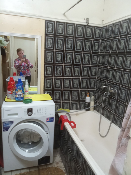 Продается своя 3/4/4 квартира.