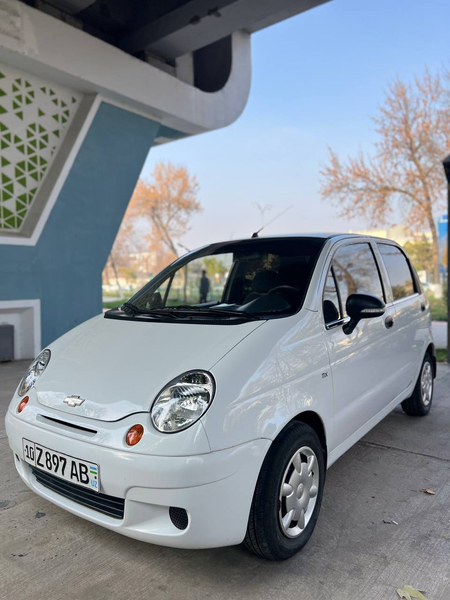 Matiz 3. Sotiladi kraska toza. Naqtga, variantga yuq.