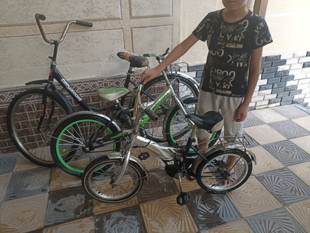 3 ta velosiped xolati eski va qoniqarli