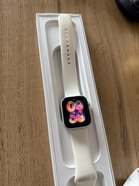 Apple watch SE 2nd gen 44mm