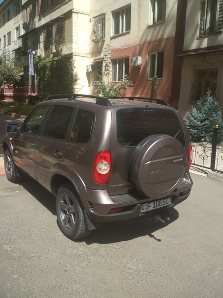 Нива шевралэт йили 2015 нархи 8000$ аренда викупкаеам бэраман