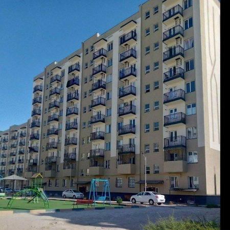 Kvartira sotiladi 7-mik 9 etajlok domning 8- etajjidan 3 - xona 74kv
