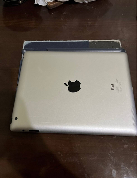 Ipad 4th gen 16 gb LL/A