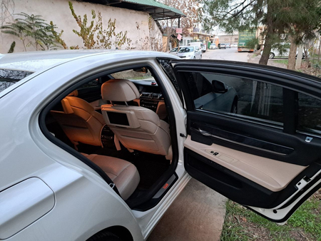 BMW 750 long 4.4 Tvin Turbo