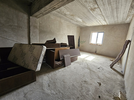 2 xonali 86m² +65m² podval, 1-qavat.