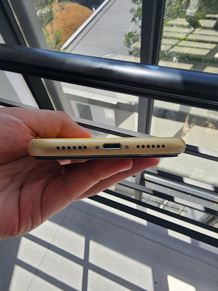 Iphone xr 64gb yellow