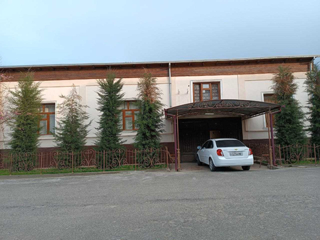 Зангиота райцентрда ховли сотилади