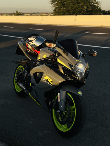 Suzuki gsxr 750 k7
