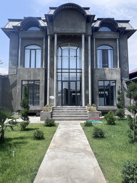 Uch qaxromon 2 km kirganda parvozda xovli sotladi 3.5 sotiq