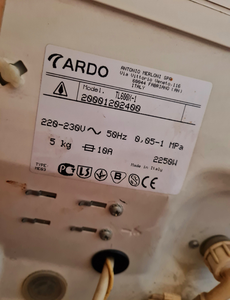 Стиральная машинка ARDO 1L600X