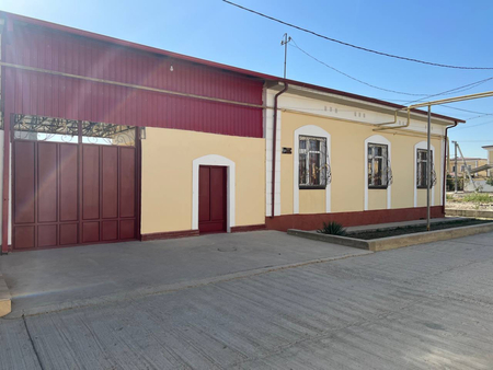 6 soqitli Kotej sotiladi