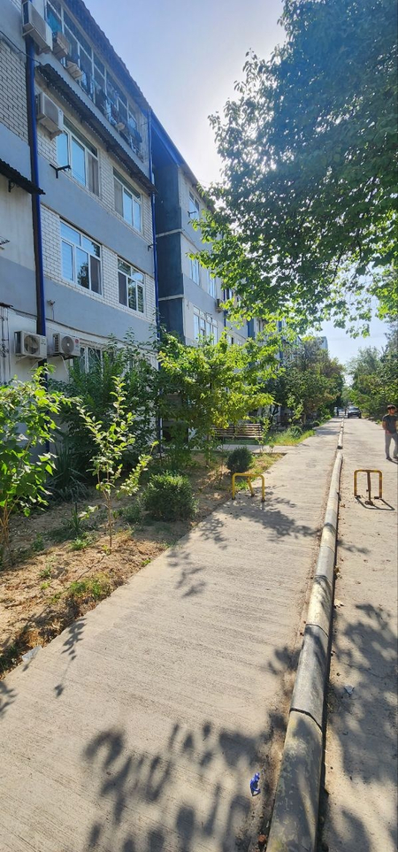 Юнусобод 13кв Универсам метро 2*3комнатная ремонт мебель техники