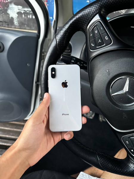 Iphone xs abmen flagmnga s10 5g yana koramz