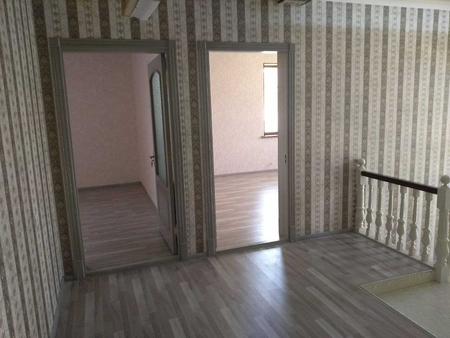 Продаётся дом 4.7 сотка в Уч Кахрамон ор-р ЗАР МАРКЕТ