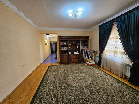 4 xonali qilingan 160m² 2-qavat sotiladi.