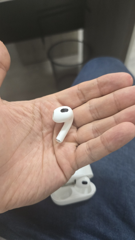 Продаётся airpods 2
