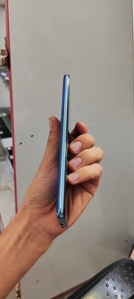 Poco F3.   8 256gb