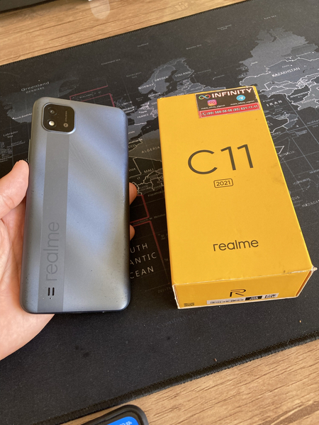 Realme C11 2021.
