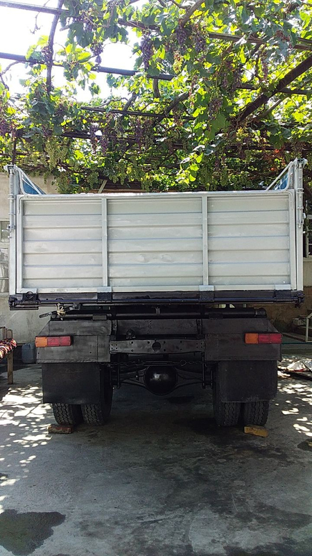 Gaz 53 mashinasi sotiladi