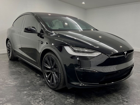 Tesla Model X Plaid
- Black PREMIUM INTERIOR 
- 6 SEATS (6 М