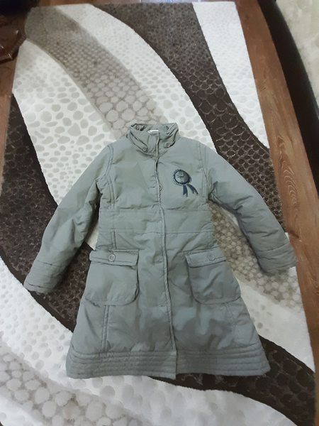 Продам пальто для девочек.