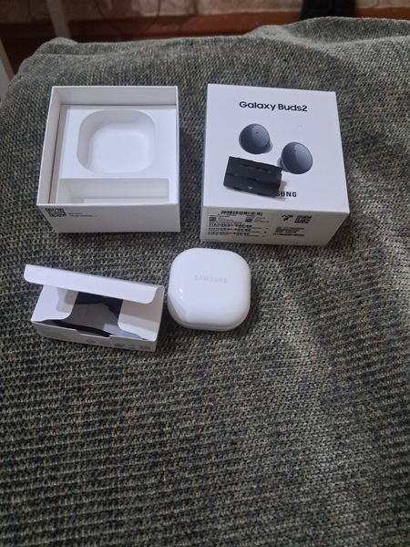 Наушники Galaxy Buds2