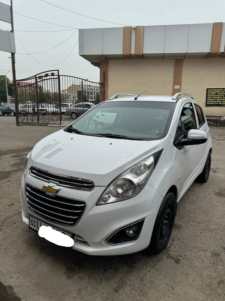 Срочно продам SPARK 4 позиции