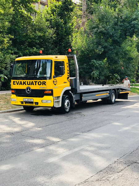 Mersedec atego evakuator