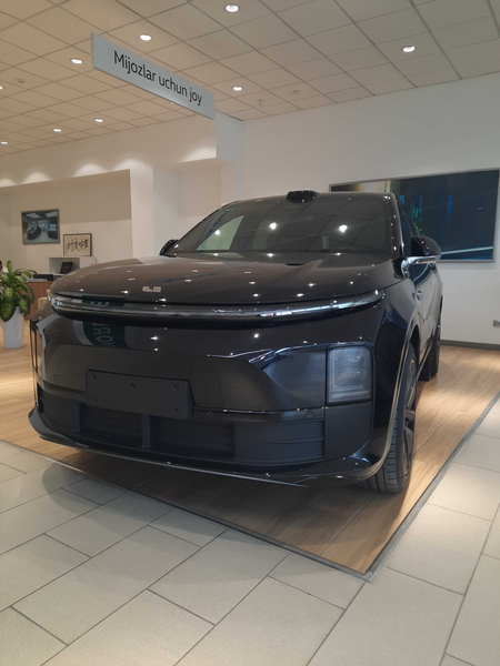 Lixiang L6 elektromobil