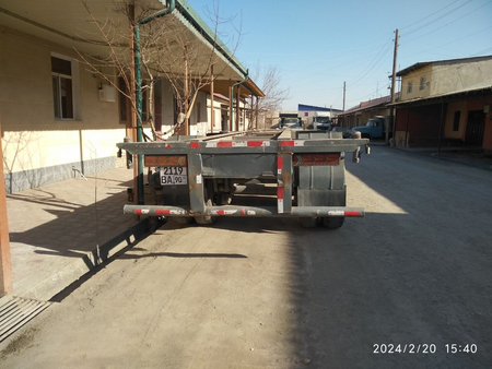 Прицеп контейнер ташувчи