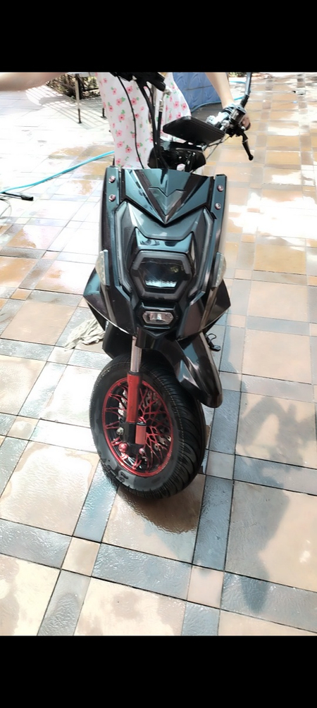 Skuter Red Line sotiladi  super narxda srochna!!!