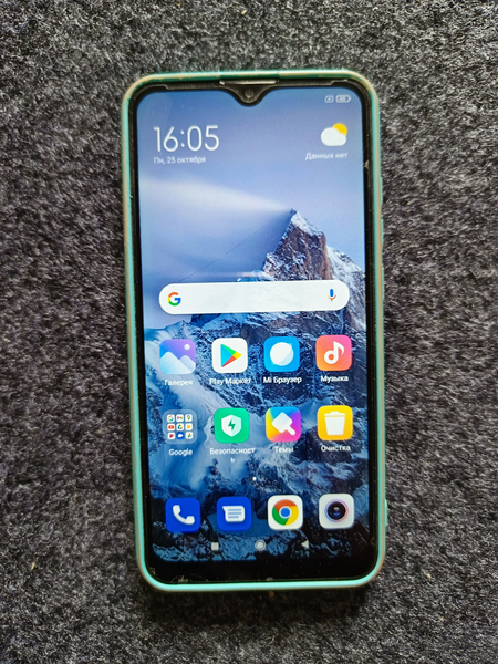 Redmi 8 сотилади. 4/64гб. Хороший смартфон.