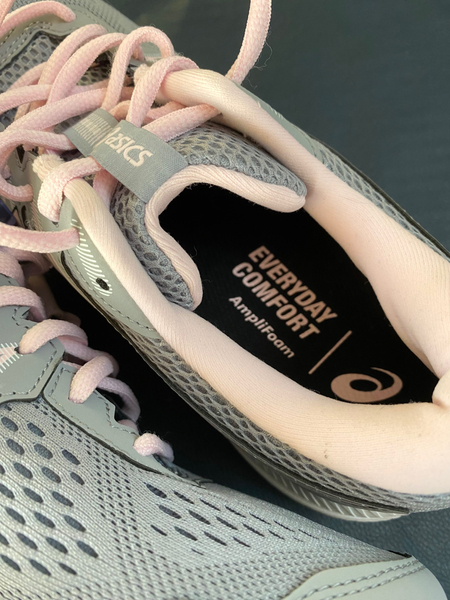 Кроссовки ASICS 42 размер
