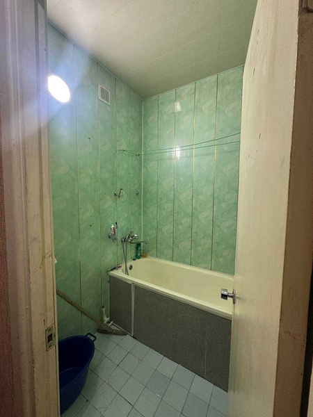 СРОЧНО !! Продаётся квартира в Яшнабаде 1/4/4 ( 33 кв/м ) Авиасозлар 3