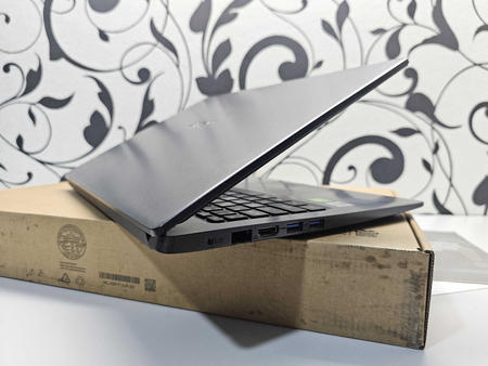 ПРОДАМ Lenovo IdeaPad 1 15AMN7 Ноутбук Silver 7120U/8GB/256SSD/15.6