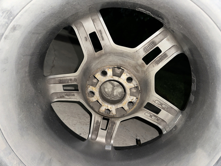 Mercedes Benz w212 AMG DISK 245/40/18 265/35/18