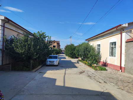 6 sotik 5 xonali xovli sotiladi yengi toshmi postdan 3 km