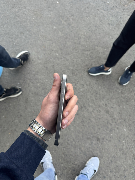 Iphone 15 pro 128gb ideal