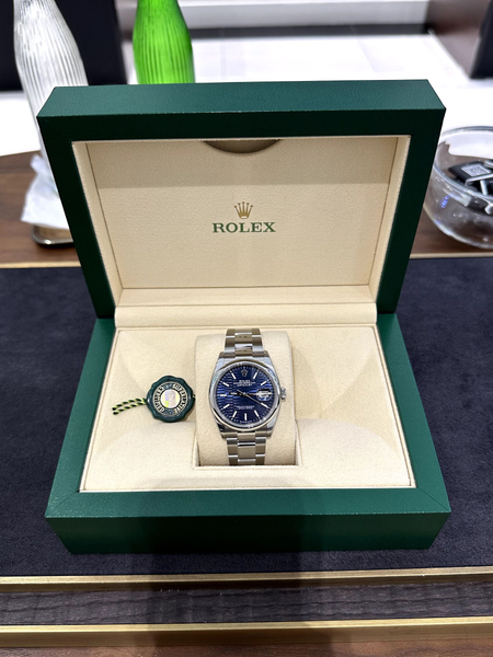 NEW Rolex Datejust 36 mm Steel 126200 Blue Motif