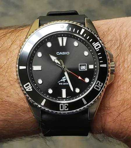 мужские часы Casio Duro Black