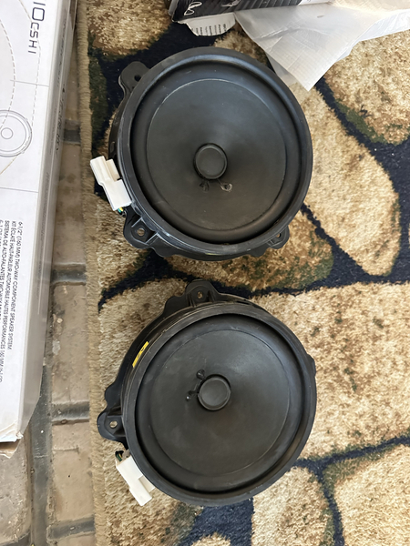 Колонка каптива 4 2.4 Infinity Harman