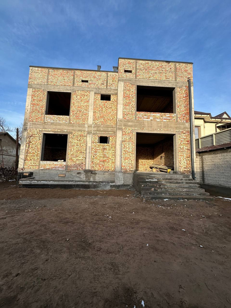 Центр Луначарского 4 сотки хайтек коробка