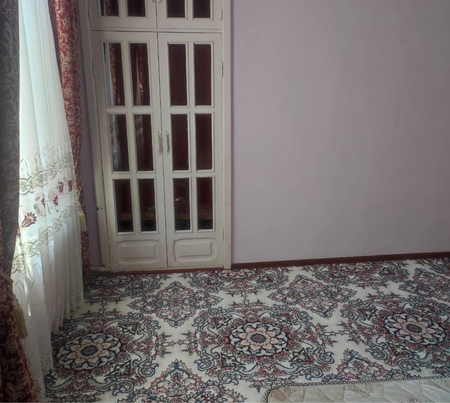 Bulvar Zilolbaxt gastinitsasi oldiga 3 xonalik uy srochna ijaraga beri