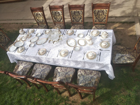 Prakat toy va boshqa marosimlar uchun stol stul prakatga beramiz