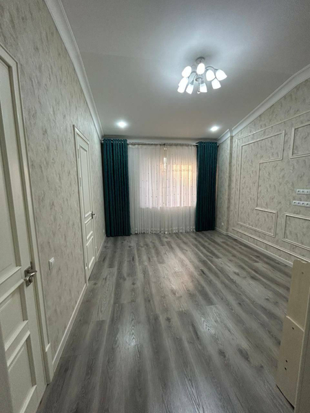 перекресток Чупонота и Афруз 7/4-5/5 200 кв.м