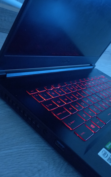Noutbook MSI Intel Core i5